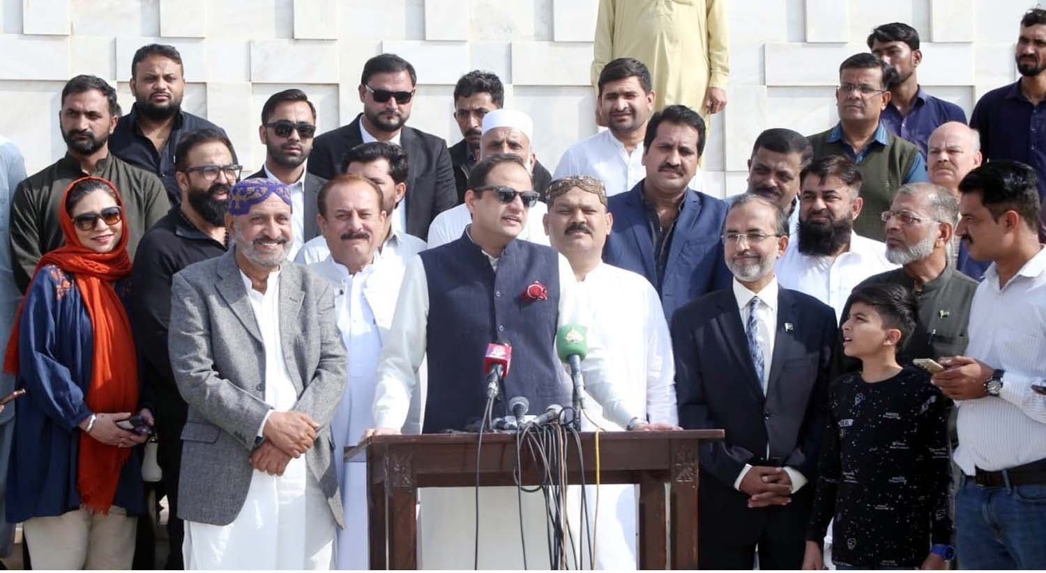 Mayor pays tribute to Jinnah on 149th birth anniversary - Metro Morning