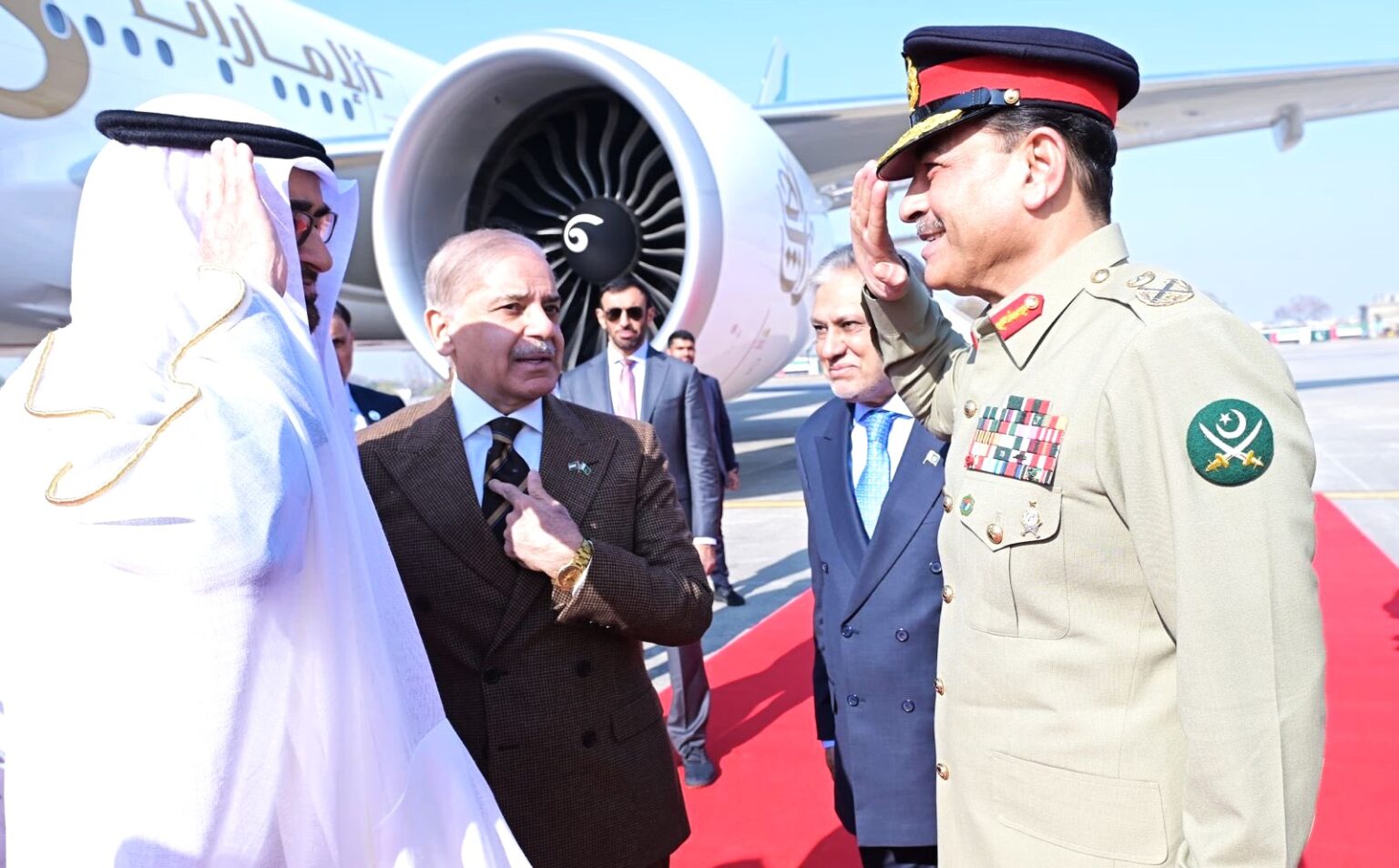 UAE president returns salute to Pakistan’s army chief - Metro Morning