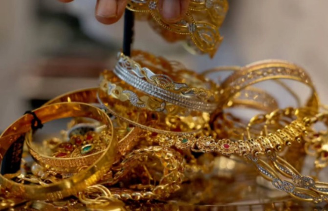 Robbery attempt foiled in Shakakot jewelry market - Metro Morning